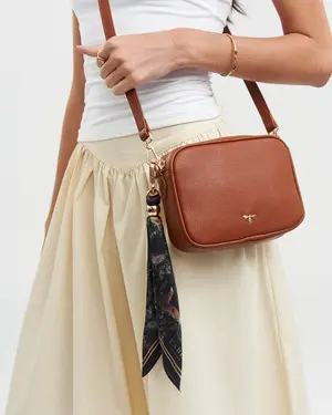 FABLE ENGLAND Camera Bag - Tan