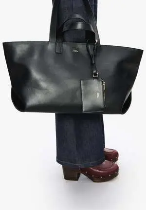 A.p.c. Smooth Leather Drummer Bag - Black