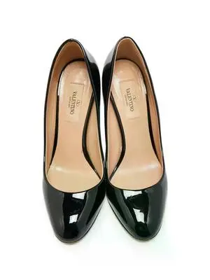 Valentino Garavani Rockstud Leather Pumps