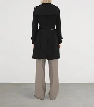 Burberry Lightweight Kensington Trench Coat