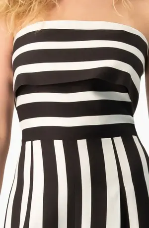 IVONNE High-contrast Stripe Strapless Formal Maxi Gown
