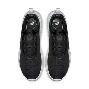 Nike Max Motion 2 Low Top Sneakers - Black