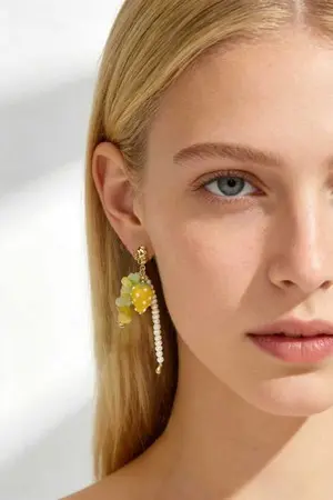 CLASSICHARMS Lulu Strawberry Drop Earrings With Pearls And Natural Stone Chips