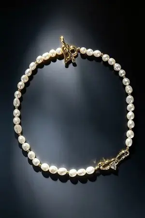 CLASSICHARMS Molten Heart Pearl Necklace