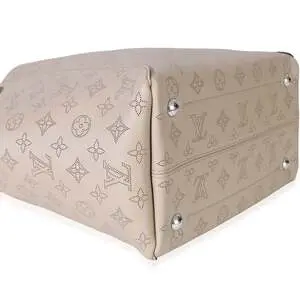 LOUIS VUITTON Galet Monogram Mahina Blossom Mm Tote