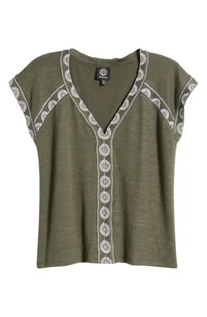 Bobeau Embroidered Detail V-neck Top