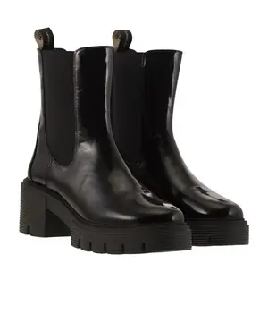 STUART WEITZMAN Chelsea Booties