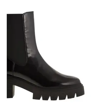 STUART WEITZMAN Chelsea Booties