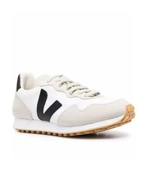 VEJA Logo Patch Low-top Sneakers