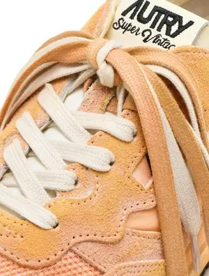 AUTRY Reelwind Super Vintage Low Sneakers