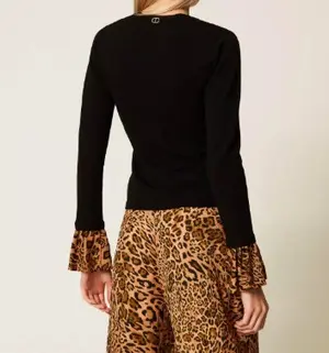 TWINSET V-neck Ruffled Jumper With Leopard Print Cuffs