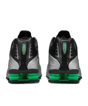Nike Shox R4 Sneakers - Gray