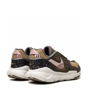 Nike Free Remastered Low-top Sneakers