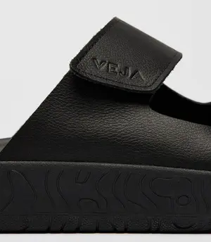 VEJA Etna Touch Strap Sandals