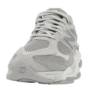 NEW BALANCE 9060 Logo-detail Sneakers
