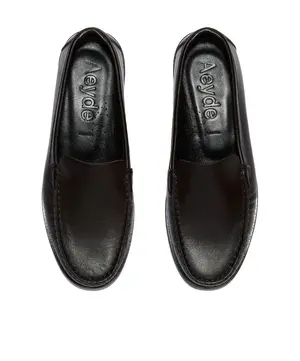 AeydĒ Arthur Stitched Loafers