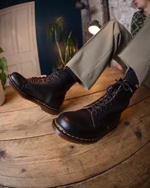 Dr. Martens Vintage 1460 Quilon Leather Ankle Boots