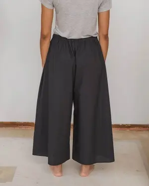 BASERANGE Elasticated Trousers