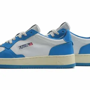 AUTRY Medalist Lace-up Sneakers