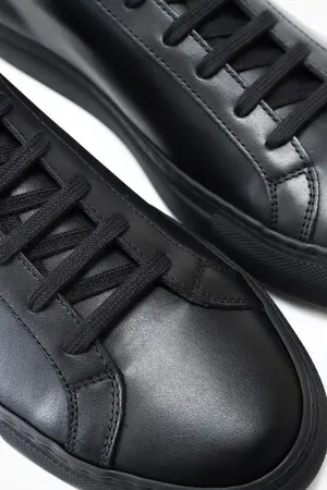 COMMON PROJECTS Logo Casual Shoes