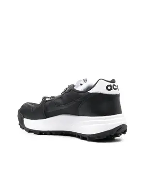 Nike Low-top Lace Up Shoes
