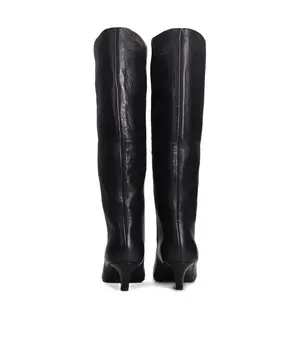 Ash Pointed-toe Boots