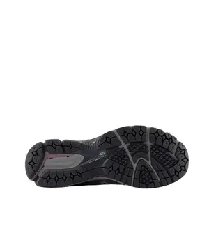 NEW BALANCE 860v2 Lace-up Sneakers