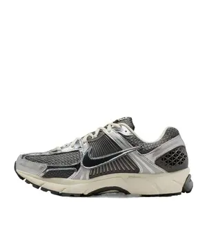 Nike Zoom Vomero 5 Running Sneakers