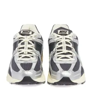 Nike Zoom Vomero 5 Running Sneakers