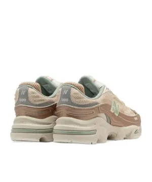NEW BALANCE M1000 Logo Patch Sneakers