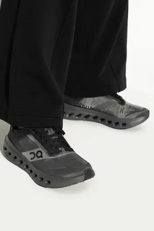 On Cloudsurfer Next Sneakers