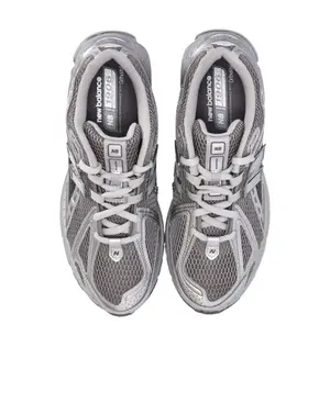 NEW BALANCE 1906r Low Top Running Shoes