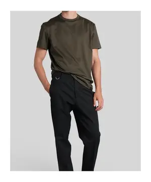 LOW BRAND Logo Patch Crewneck T-shirt