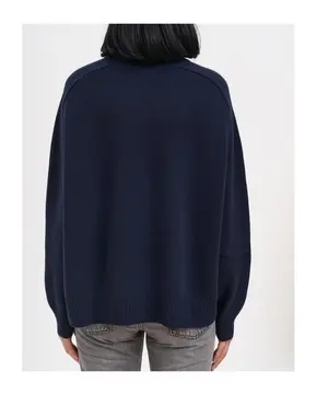 Soft Goat Round-neck Knitted Sweater