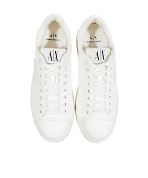 Armani Exchange Round-toe Low-top Casual Shoes