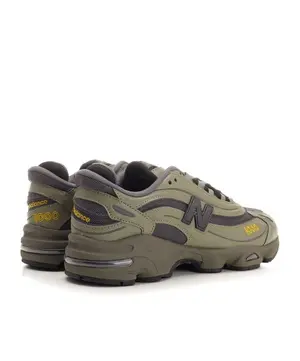 NEW BALANCE Round-head Sneakers
