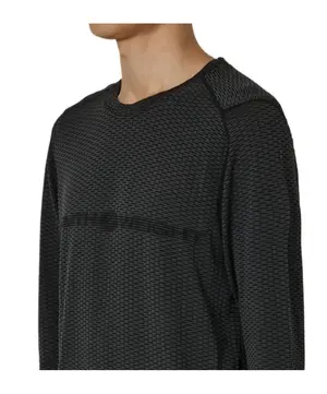 ROA Striped Long-sleeve Crewneck T-shirt