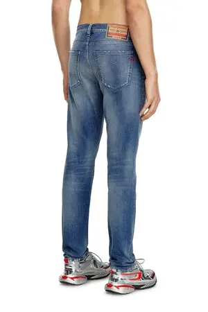 DIESEL® D-strukt 09j61 Distressed Slim Jeans