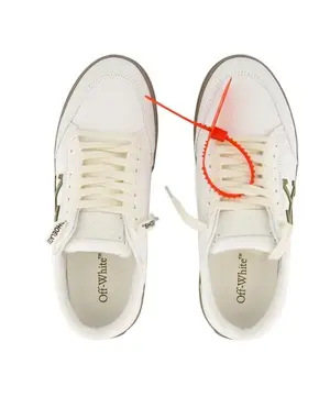Off-White Vulcanized Low Leather Sneakers