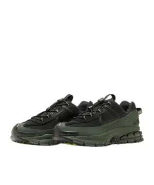 Nike Zoom Vomero Roam Lace-up Sneakers - Black