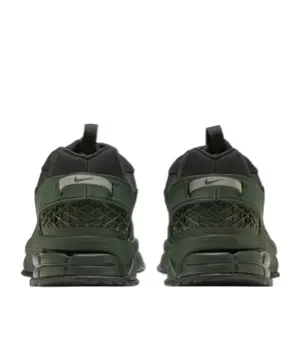 Nike Zoom Vomero Roam Lace-up Sneakers - Black