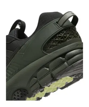 Nike Zoom Vomero Roam Lace-up Sneakers - Black