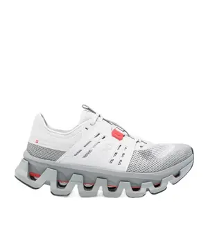 On Cloudswift Amp Sneakers