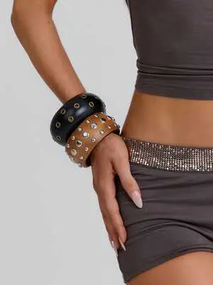 OUTCAST Zadie Bangle