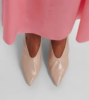 Khaite Miriam Leather Pumps - Beige