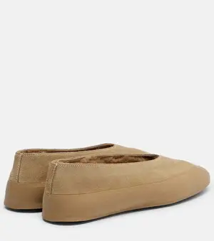Le Monde Beryl Shearling-lined Suede Ballet Flats - Beige