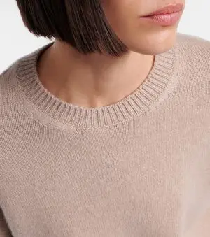 Khaite Margaux Oversized Cashmere Sweater - Beige
