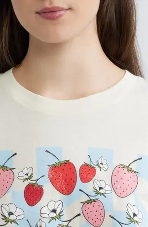 GOLDEN HOUR Strawberry Fields Graphic T-shirt