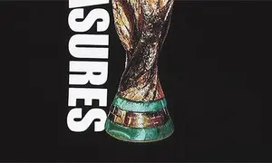 PLEASURES World Cup Trophy Raglan Graphic T-shirt