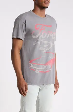 MERCH TRAFFIC Ford Mustang Graphic T-shirt